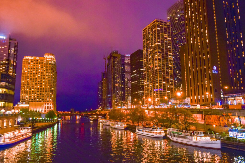 12 EPIC Things to Do in Chicago at Night (Beyond Deep Dish!)