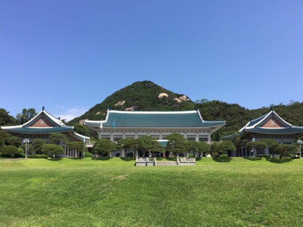 12 Enchanting Places in Seoul That Look Straight Out of a Postcard ...