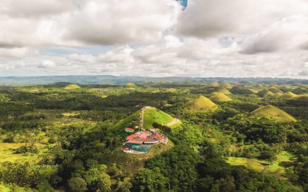 12 Enchanting Places in Visayas That Look Straight Out of a Postcard ...