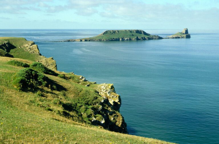 12 Jaw-Dropping Destinations in South Wales to Visit This Year - Global ...