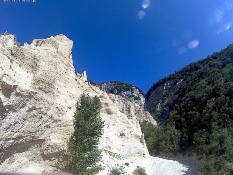 11 Absolutely Breathtaking Places to Visit in Marche, Italy - Global ...