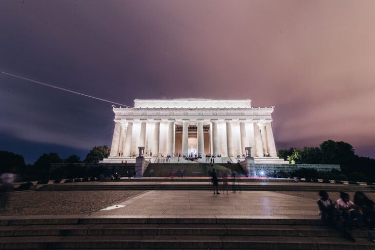21 Things To Do in Washington DC at Night (Ultimate List)