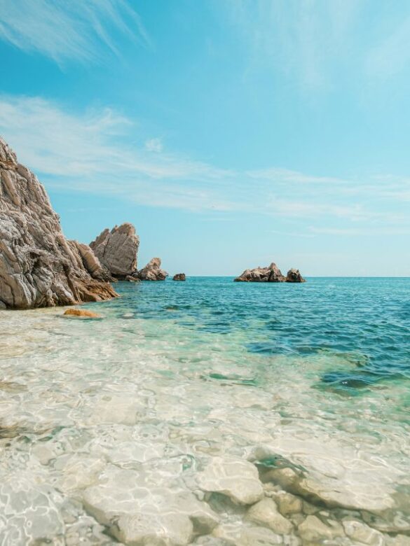 11 Absolutely Breathtaking Places to Visit in Marche, Italy - Global ...