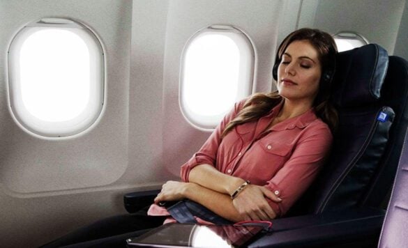 Guide to United Airlines First Class in 2026: Benefits, Seats + Perks