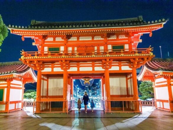22 AMAZING Things to Do in Kyoto at Night (A Local's Guide)