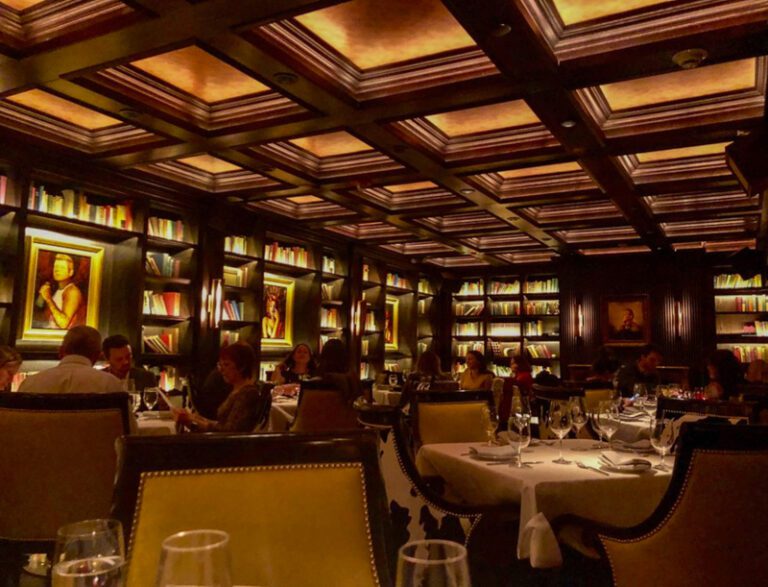 25 Fun & Unique Restaurants in Boston (By a Local) - Global Viewpoint