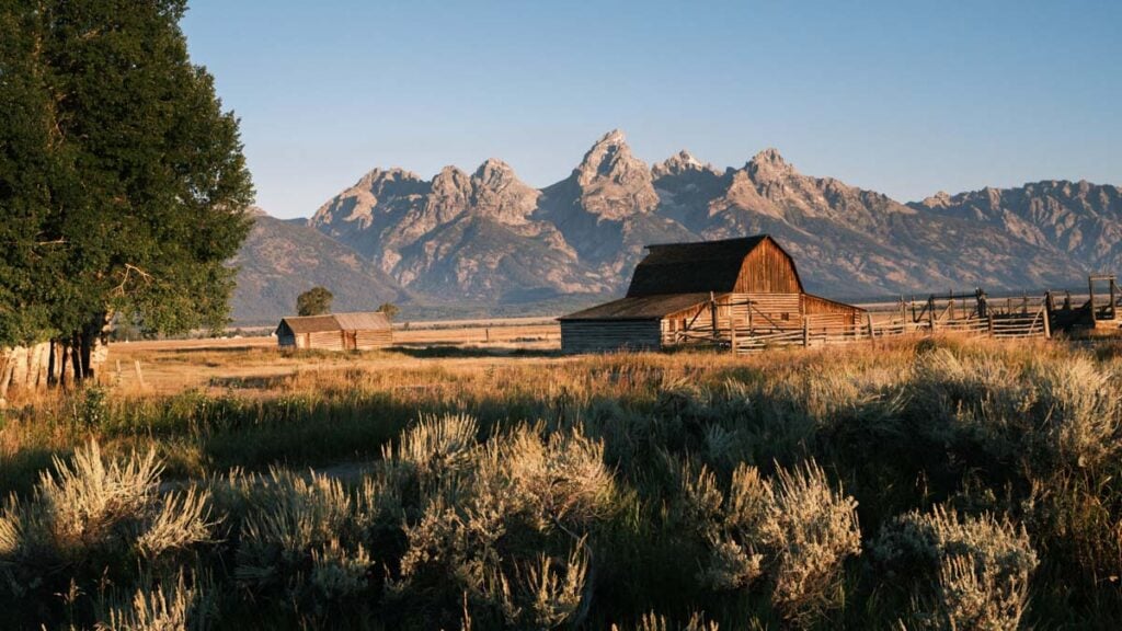 12 Best Places to Live in Wyoming If You Love Culture and Adventure ...