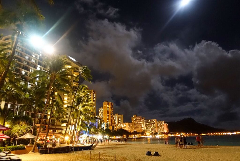 12 BEST Things To Do in Oahu At Night (Hidden Gems!)
