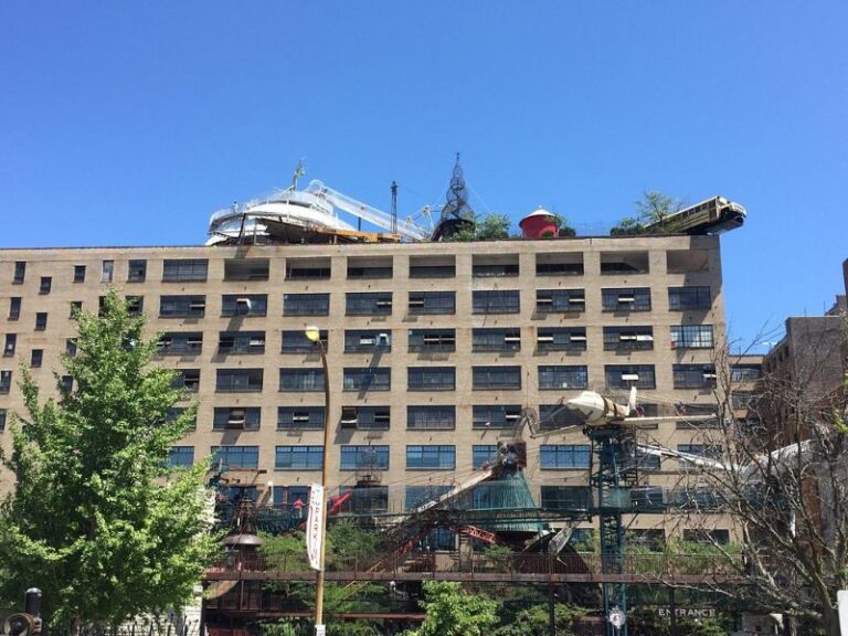 St. Louis Bucket List For Young Adults: 12 Fun Things to Do & See