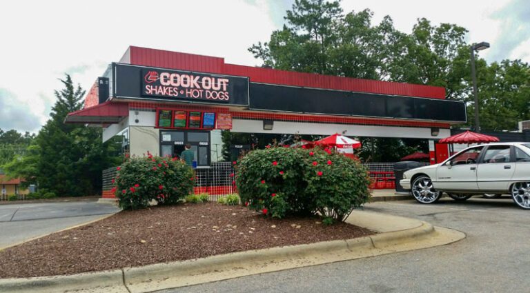 12 EPIC Things to Do in Raleigh at Night (Hidden Southern Gems!)