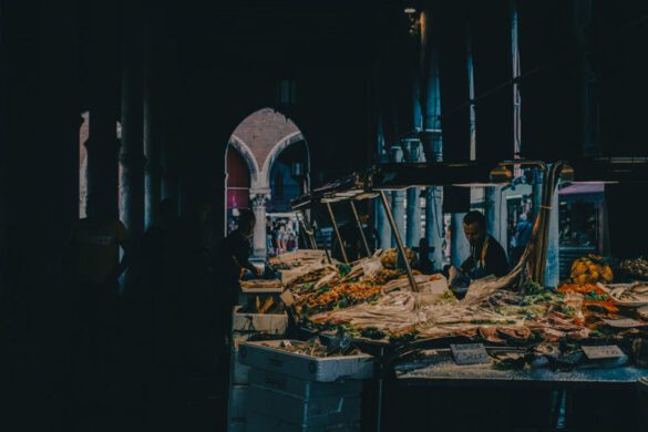 23 Epic Things to Do in Venice at Night (2025)