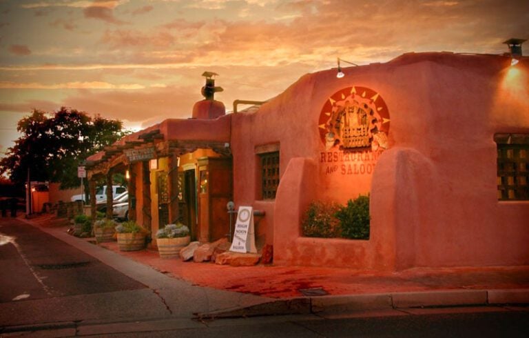 12 Must-Try Trendy Restaurants in Albuquerque That Will Blow Your Mind
