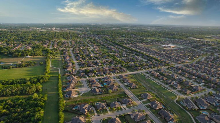 12 Amazing Places to Live in the Dallas-Fort Worth Metroplex for High ...