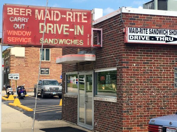 12 UNIQUE Restaurants in Ohio for Foodies (Ultimate List)