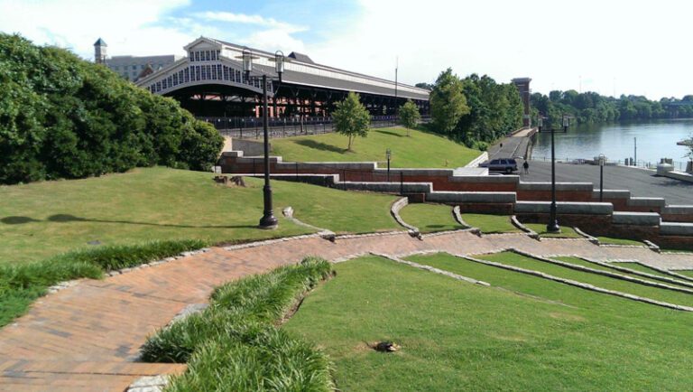 12 Awesome Places to Live in Alabama in 2025 For Travel Lovers