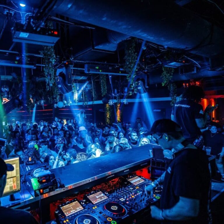 20 FUN Things to Do in Jacksonville, FL at Night - Global Viewpoint