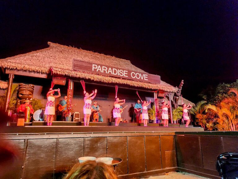 12 BEST Things To Do in Oahu At Night (Hidden Gems!)