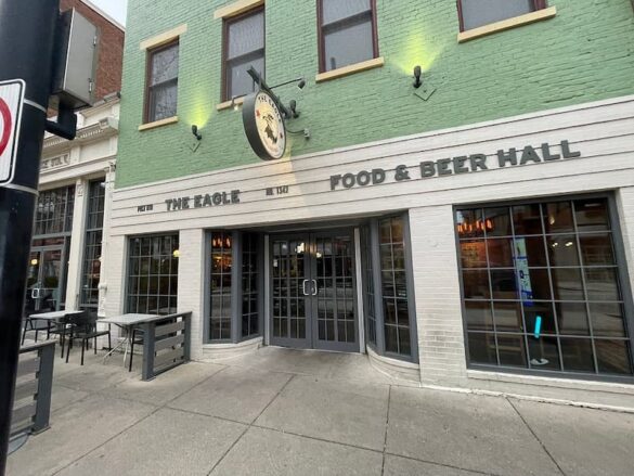 18 UNIQUE Restaurants in Ohio for Foodies (Ultimate List)