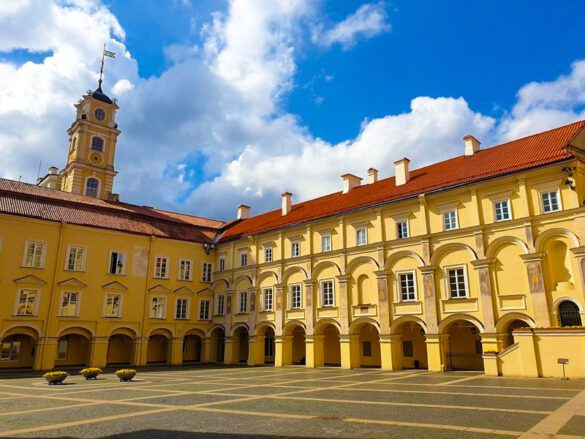 15 AMAZING Things to Do in Vilnius, Lithuania - Global Viewpoint