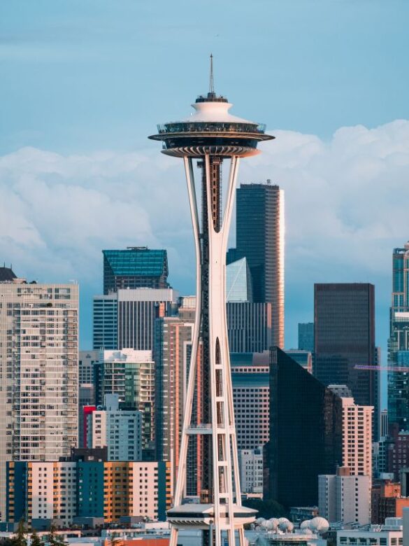 12 Fun & Unique Things to Do in Seattle for Young Adults