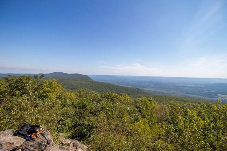 13 Beginner-Friendly Mountains in the US That Anyone Can Conquer
