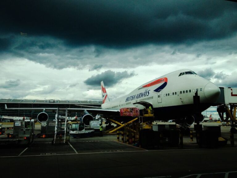 Top 10 Airlines for the Best Flights to France This Year - Global Viewpoint