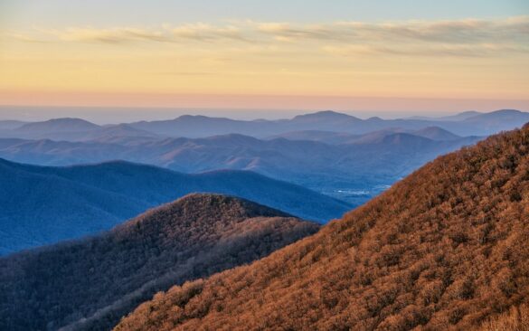 12 Scenic Spots in the Blue Ridge Mountains You Need to See - Global ...