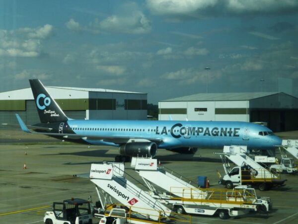 Top 10 Airlines for the Best Flights to France This Year - Global Viewpoint