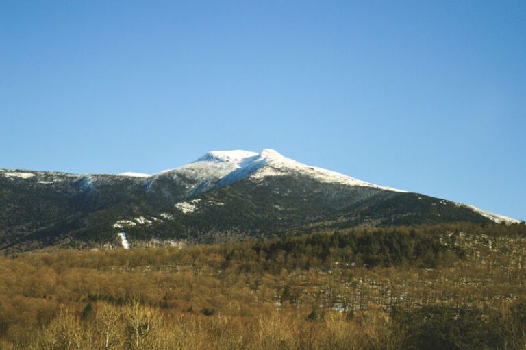 13 Beginner-Friendly Mountains in the US That Anyone Can Conquer