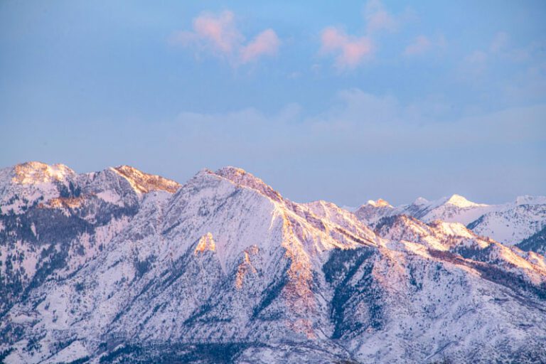 13 Beginner-Friendly Mountains in the US That Anyone Can Conquer
