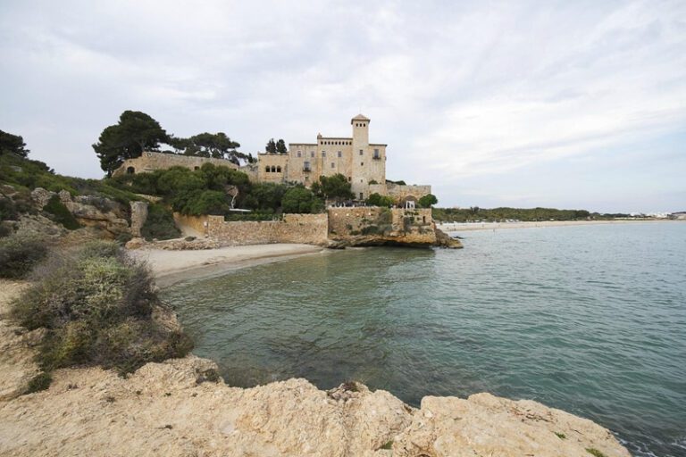 13 Epic and Beautiful Spots to See in Catalonia - Global Viewpoint