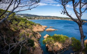 13 Epic and Beautiful Spots to See in Catalonia - Global Viewpoint