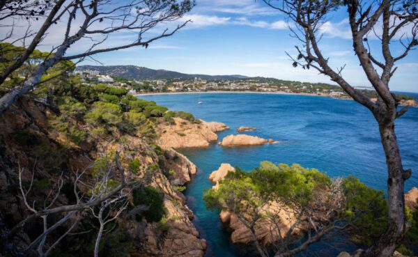 13 Epic and Beautiful Spots to See in Catalonia - Global Viewpoint