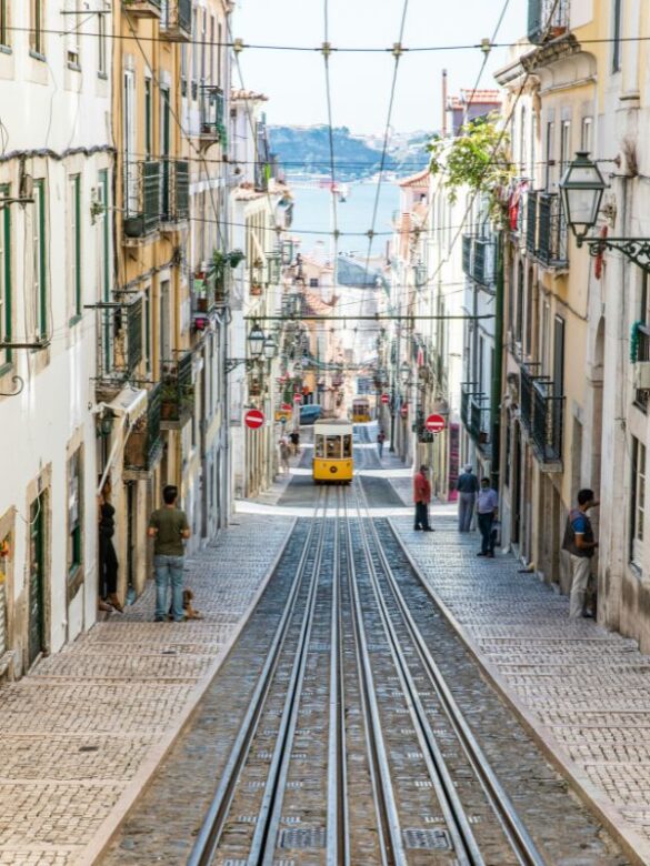 The 10 Best Airlines to Fly to Lisbon This Year - Global Viewpoint