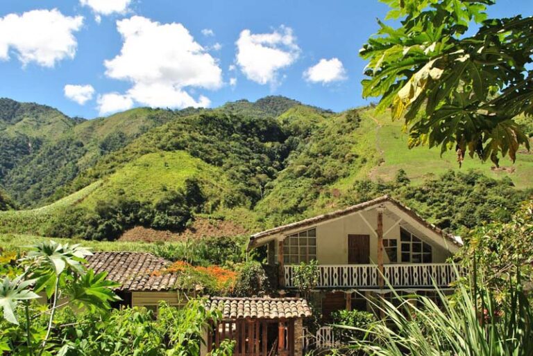12 Awesome Places to Live in Ecuador in 2025 For Travel Lovers - Global ...