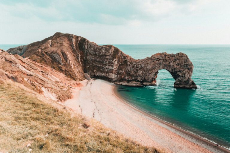 12 Enchanting Places in the English Countryside to Add to Your Bucket List