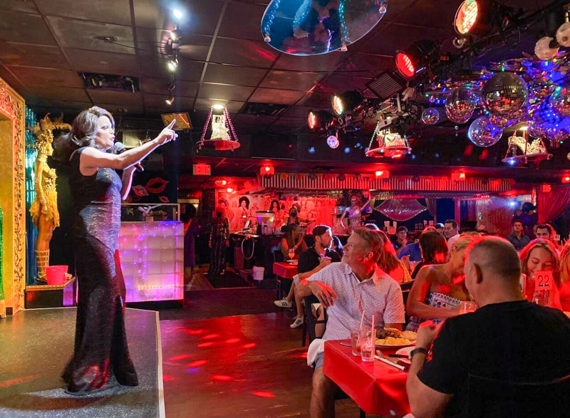 12 Unique Restaurants in Florida: Coolest Places to Eat You Shouldn’t Miss