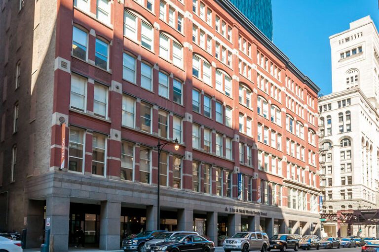 10 Top-Rated Hostels in the US in 2025: Rooftop Pools, Free Events ...