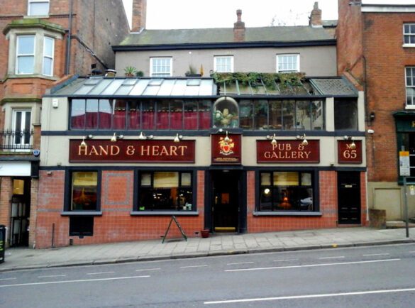 17 Must-Try Restaurants in Nottingham, England (Caves + Medieval Pubs)