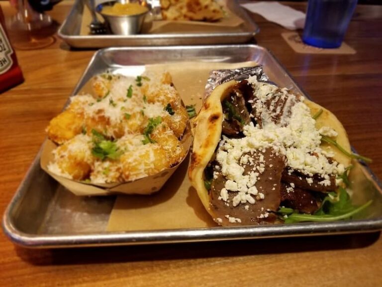 16 Fun Restaurants in Cedar Rapids That Prove Iowa Knows How to Eat