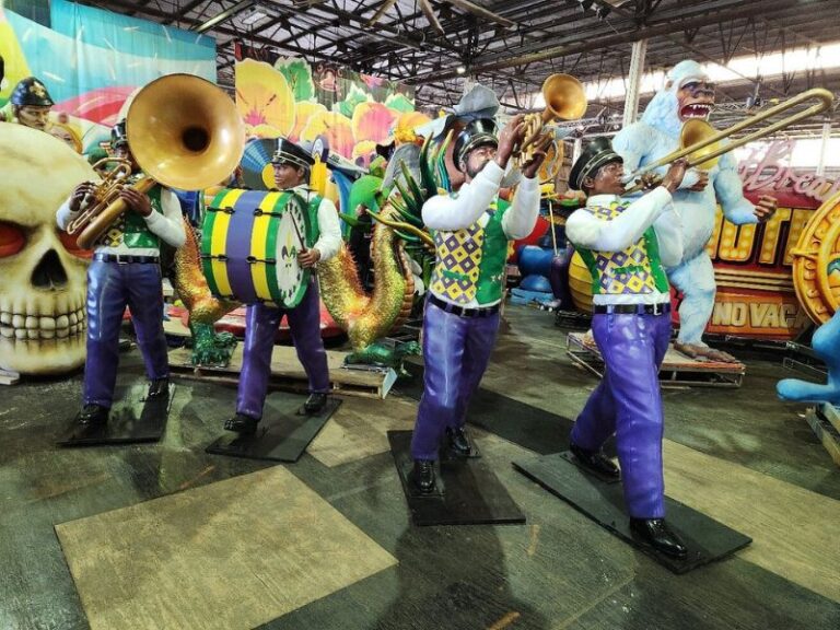 New Orleans Bucket List: 13 Fun Things to Do & See for Young Adults