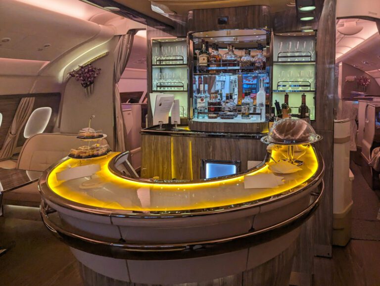 The ULTIMATE Business Class Flight Guide (Updated 2026) - Global Viewpoint