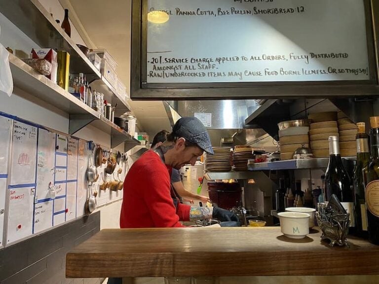 20 Fun and Unique Restaurants in Washington State: Views, Trains, Farm ...