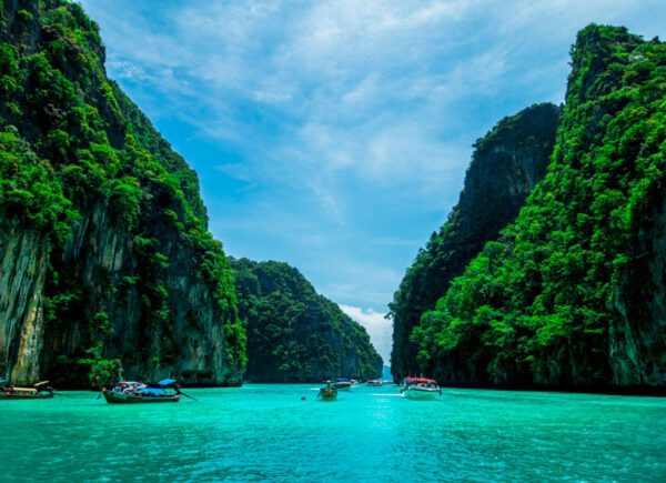 13 Best Countries to Visit in December (2024) - Global Viewpoint