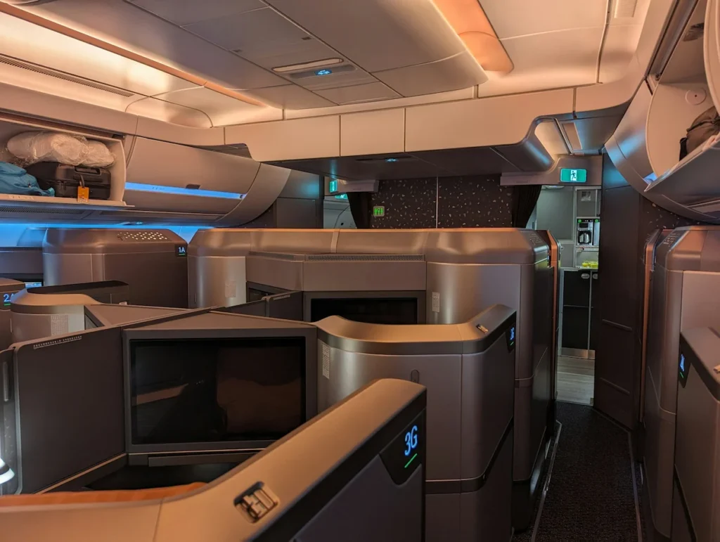 The ULTIMATE Business Class Flight Guide (Updated 2026) - Global Viewpoint