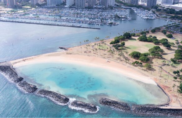12 INSANE Things to Do in Waikiki at Night (Mai Tais & Magic!)