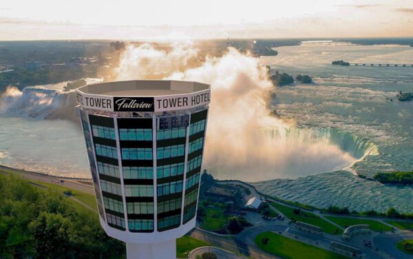 10 Hotels with AMAZING Views of Niagara Falls