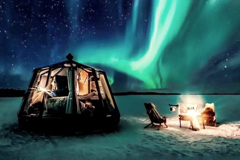 13 Beautiful Northern Lights Airbnbs in 2025: Igloos, Glass Houses ...