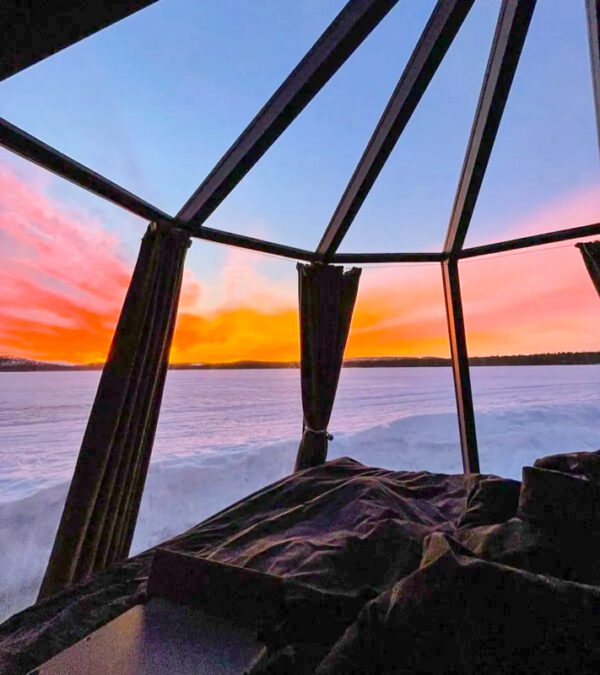 13 Beautiful Northern Lights Airbnbs in 2025: Igloos, Glass Houses ...