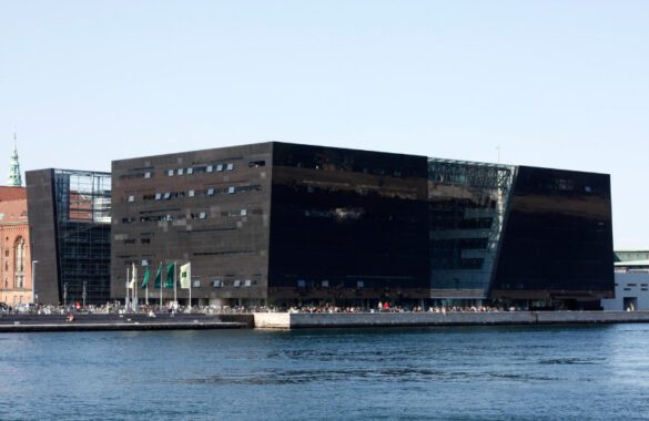 15 Most Beautiful Libraries in the World (Book-Lover Bucket List)